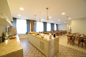 Pequeno-almoço tipo buffet diário incluído