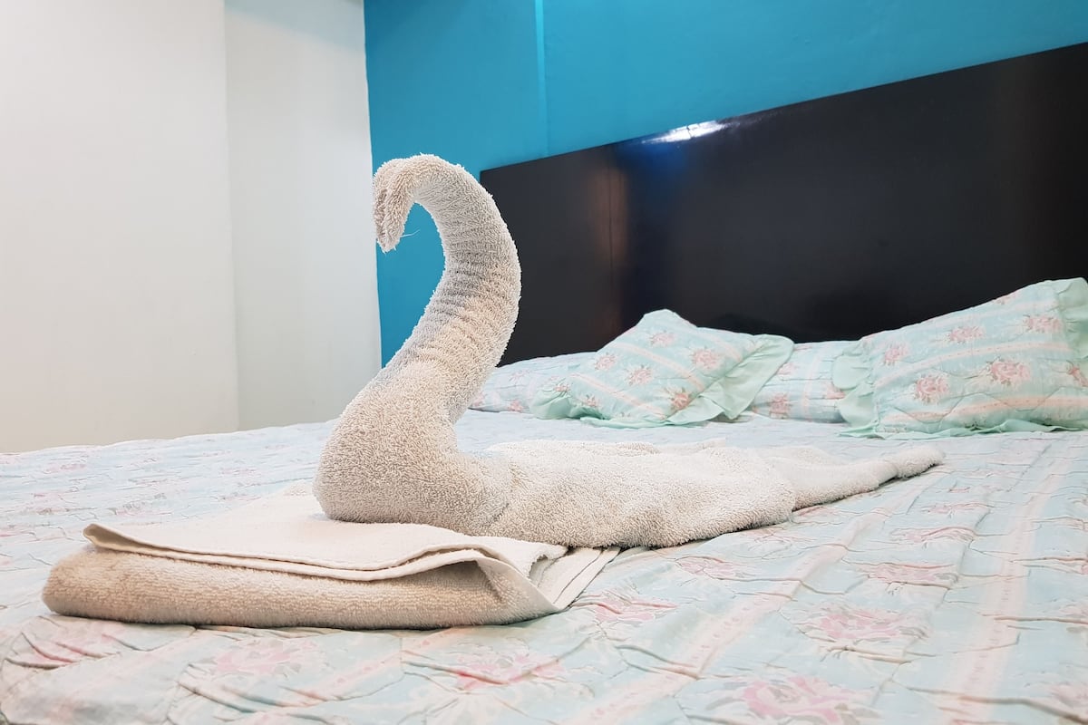 Quarto standard, 1 cama King | Wi-Fi de cortesia