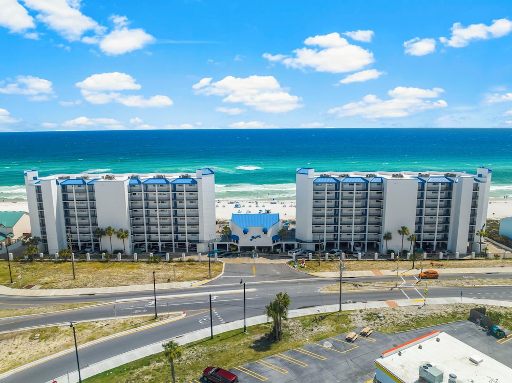 Aquavista Beach Resort By Panhandle Getaways - Panama City Beach, FL