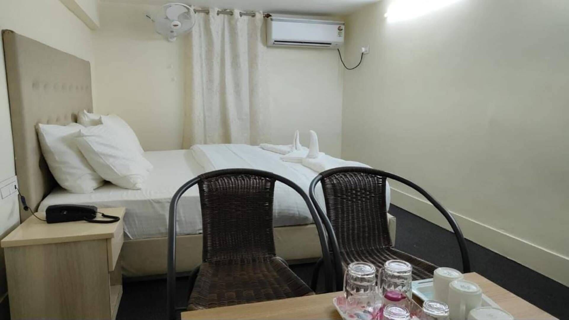 Cofre no quarto, Wi-fi grátis, roupa de cama fornecida 