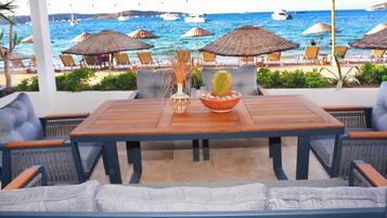 Casa Executiva, 2 quartos, vista para o mar, em frente à praia | Roupa de alta qualidade, cortinas/cortinados opacos, Wi-fi grátis