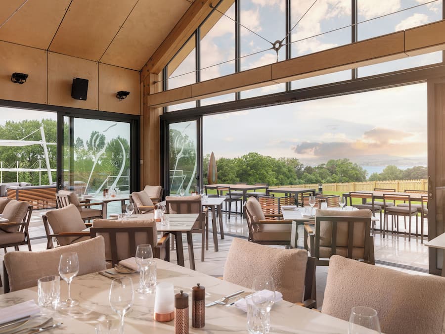 Café da manhã, almoço e jantar; culinária britânica