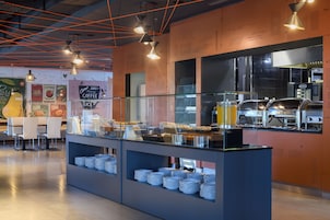 Café da manhã, almoço e jantar