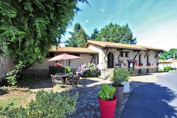 Logis Hôtel Restaurant La Chaumière - Cholet