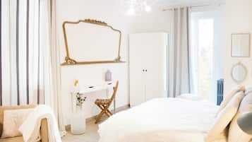 Doppia Superior con balcone | Wi-Fi de cortesia, roupa de cama