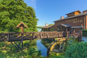 Pequenos-almoços servidos, cozinha local 