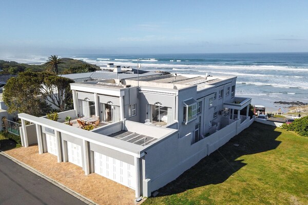 Hermanus Beachfront Lodge - Hermanus