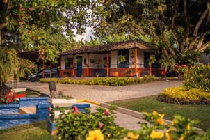 Fachada da propriedade