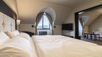 Suíte | 1 quarto, camas Select Comfort, cofres nos quartos, escrivaninha