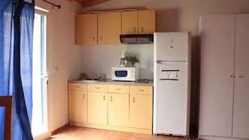 Apartamento com 1 quarto Valãohauses | Kitchenette privada | Um frigorífico