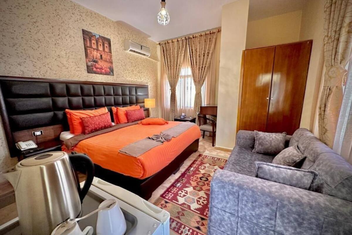 Quarto Duplo ou Twin Deluxe | Lençóis de algodão egípcio, roupa de alta qualidade, edredões de penas 