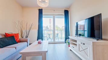Apartamento (Mandarin) | Sala de estar | TV de tela plana 40 polegadas com canais digitais, TV