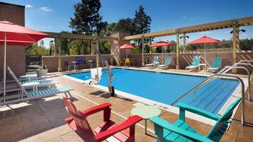 Piscina exterior sazonal