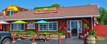 Café da manhã, almoço e jantar