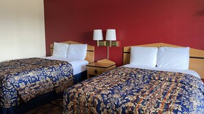 Quarto casal, 2 camas de casal | Escrivaninha, Wi-Fi de cortesia, roupa de cama