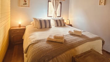 Quarto Duplo ou Twin Básico | Cortinas/cortinados opacos, Wi-fi grátis, roupa de cama fornecida