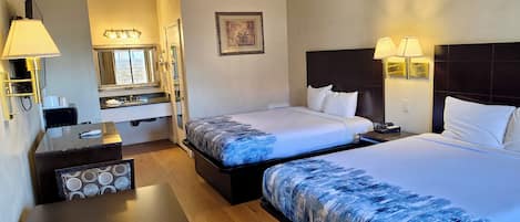 Quarto Duplo, 2 camas queen-size | Secretária, ferro/tábua de engomar, Wi-fi grátis