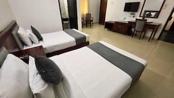 Suite Executiva, acessível, no rés do chão | Roupa de alta qualidade, cofre no quarto, secretária, Wi-fi grátis