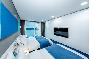 Dormitório compartilhado, vista para o oceano (4 persons) | Edredons de pluma, quartos à prova de som, Wi-Fi de cortesia