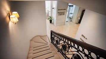 Corrimões nas escadas