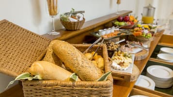 Pequeno-almoço continental diário incluído