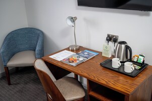 Quarto Duplo Superior | Wi-fi grátis, roupa de cama fornecida 