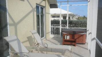 Casa de Luxo, 3 quartos, vista para o mar, em frente ao mar | Terraço/pátio interior