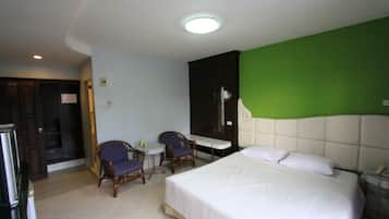 Quarto Standard, varanda | Minibar, cofre no quarto, quartos insonorizados, Wi-fi grátis