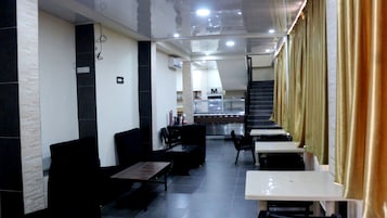 Almoços e jantares servidos 