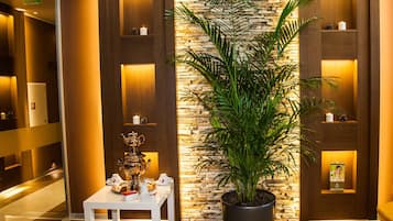 Sauna seca, banheira de hidromassagem, sauna a vapor