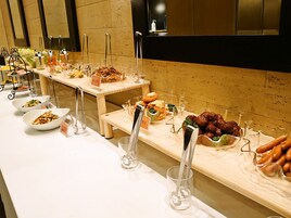 Café da manhã com buffet todos os dias (JPY 1100 por pessoa) 