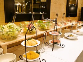 Café da manhã com buffet todos os dias (JPY 1100 por pessoa) 