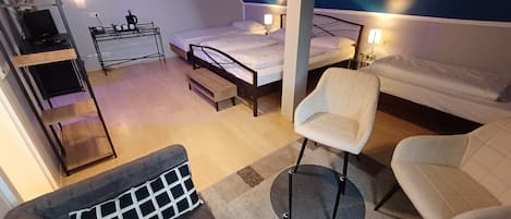 Junior Suite | Secretária, quartos insonorizados, roupa de cama fornecida