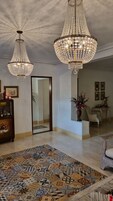 Televisor LED de 32 polegadas com canais via satélite, televisor 