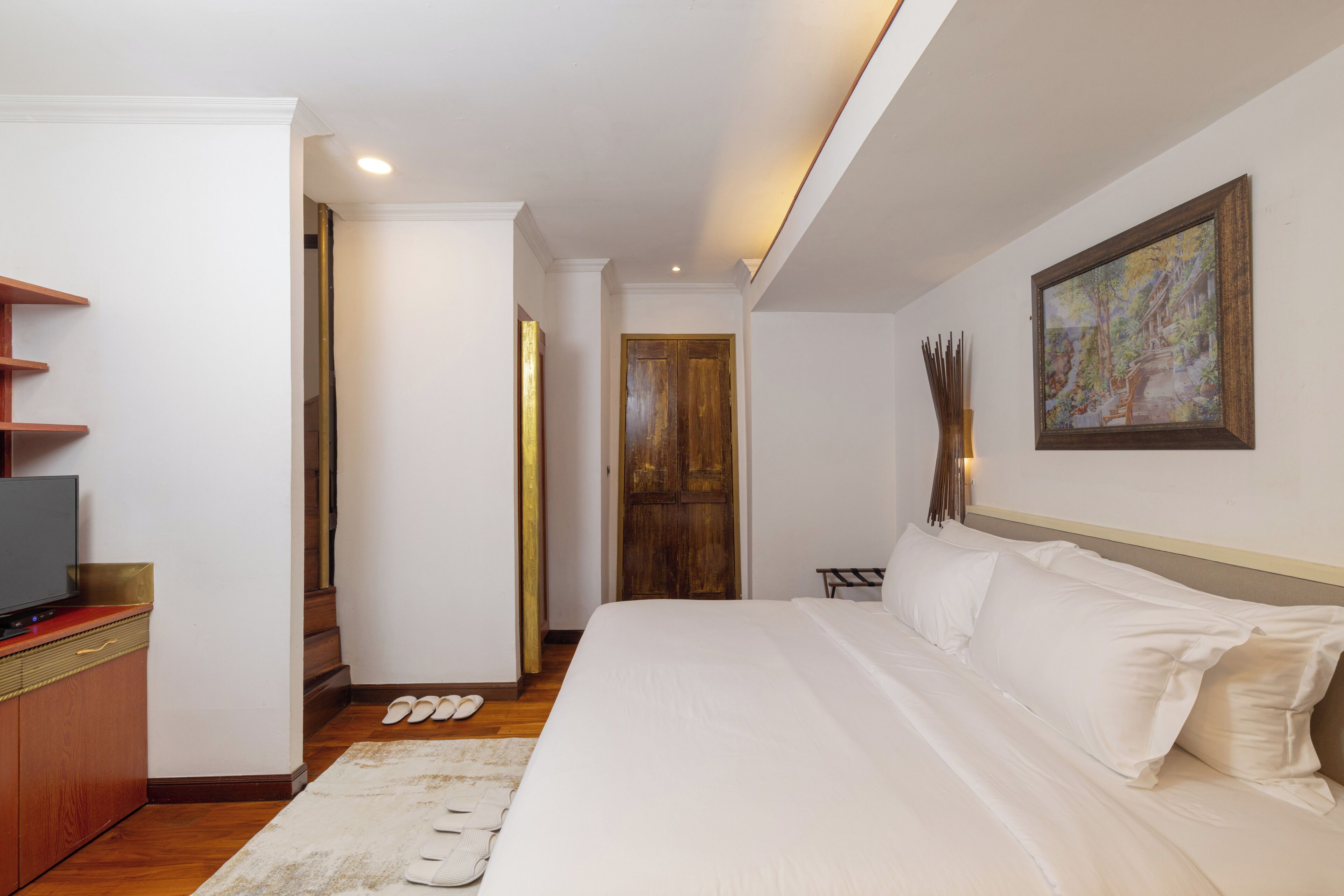 Duplex luxo | Frigobar, escrivaninha, Wi-Fi, roupa de cama