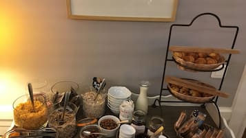 Pequeno-almoço tipo buffet diário (11.50 EUR por pessoa)