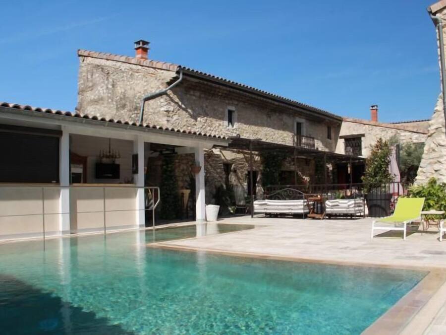 Piscina exterior sazonal