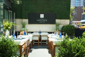 Hotel Hayden Reviews, Deals & Photos 2024 - Expedia