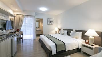 Cofre no quarto, secretária