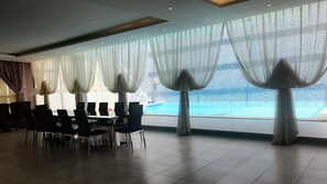 Royal Golden Marina Suite (Royal Suite) | Refeições no quarto