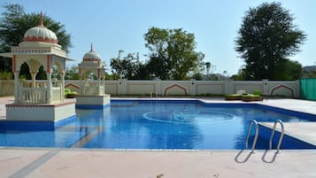 Piscina exterior