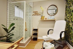 Tratamentos corporais, aromaterapia, massagens de pedras quentes 
