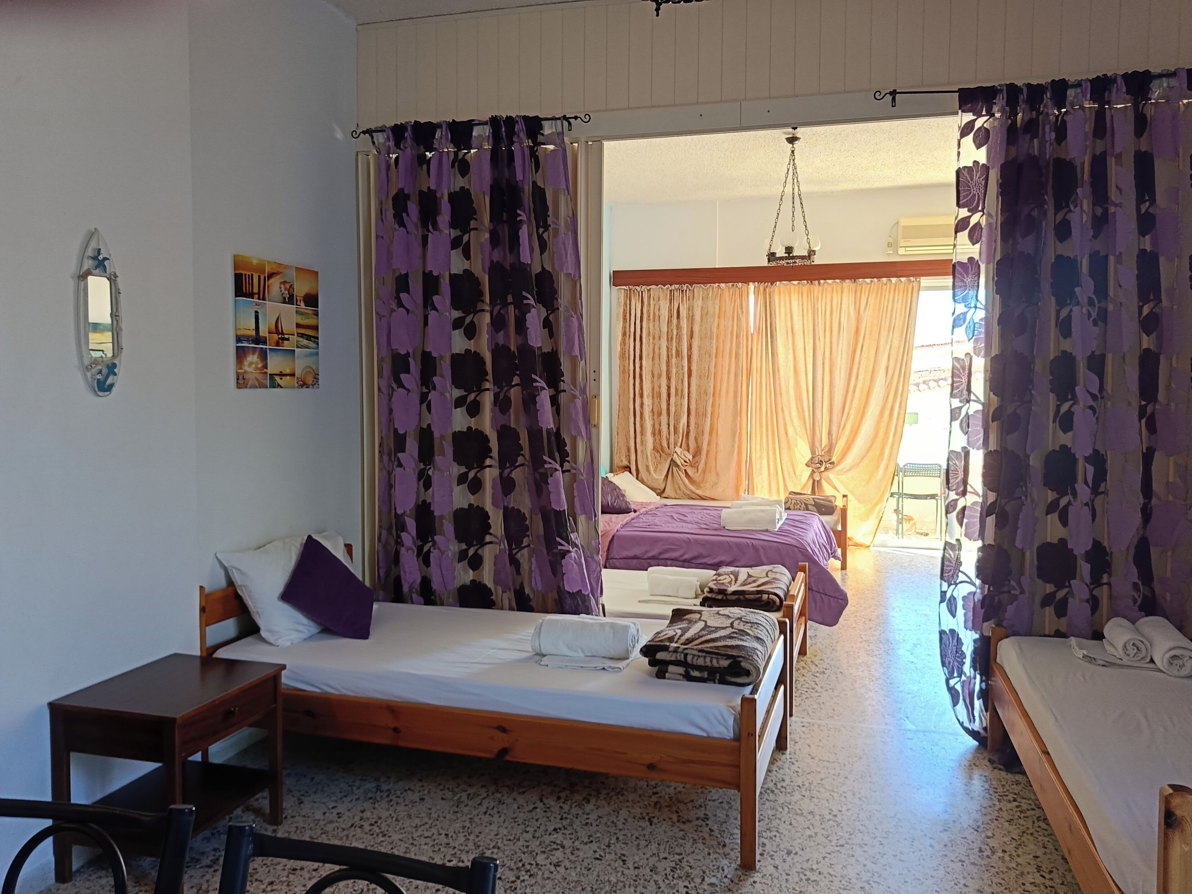 Apartamento Familiar, 2 quartos | Cofre no quarto, secretária, quartos insonorizados, Wi-fi grátis 