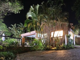 Fachada da propriedade