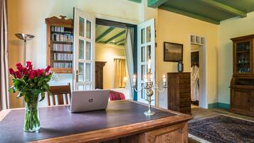 Quarto Duplo Empresarial, 1 cama king-size | Refeições no quarto