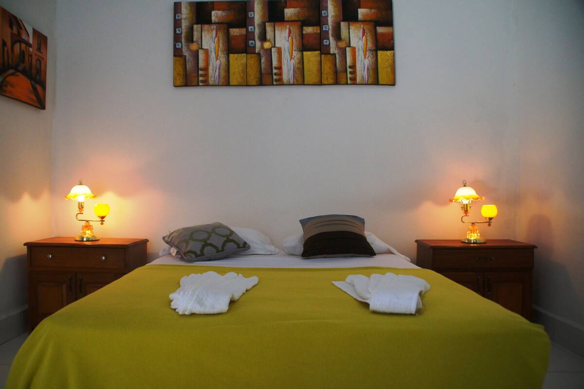 Quarto Duplo, 1 cama de casal | Wi-fi grátis 