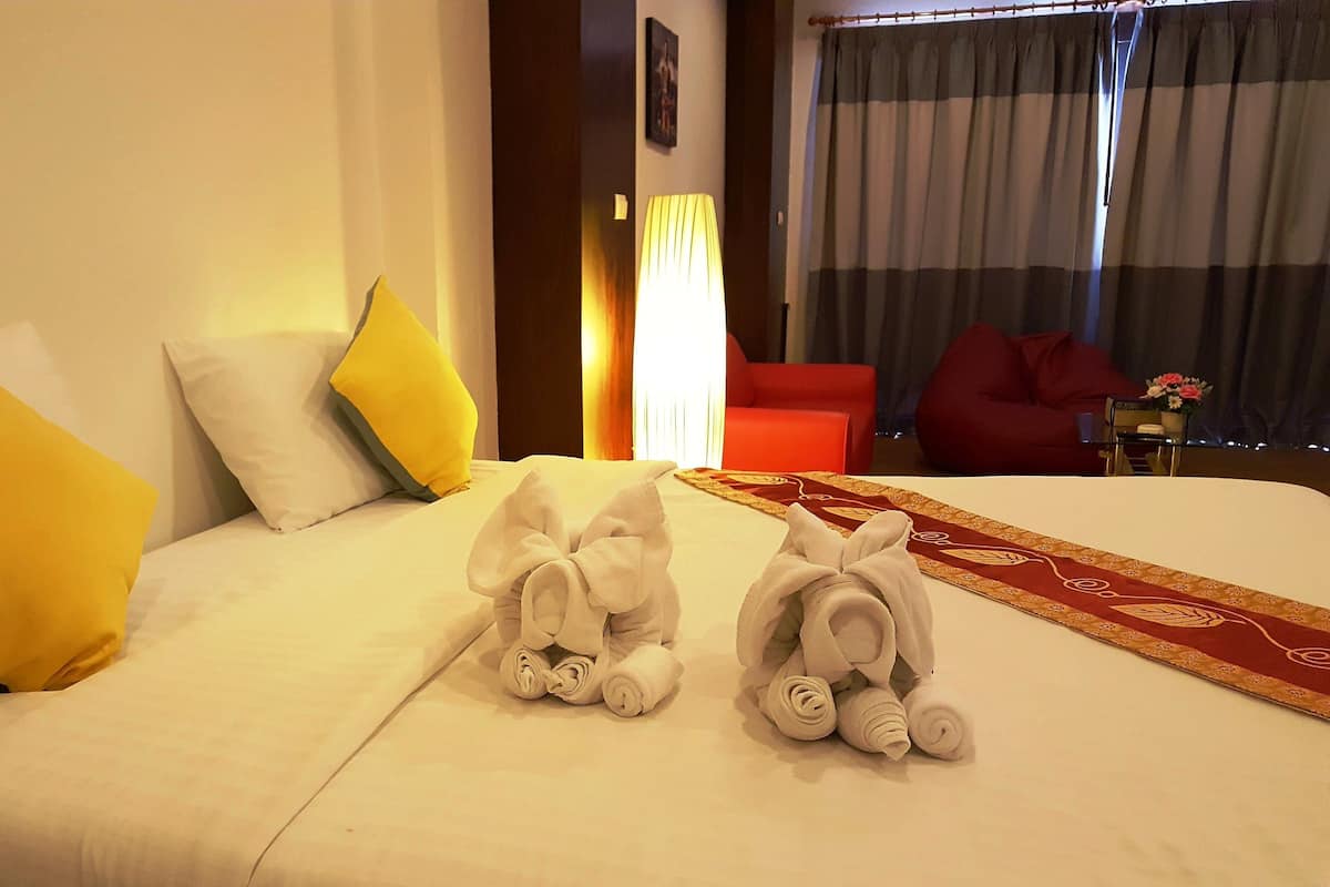 Suite-Estúdio Executiva, 1 quarto, fumadores, varanda | Minibar, cofre no quarto, secretária, Wi-fi grátis