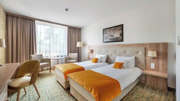 Quarto duplo standard | Frigobar, escrivaninha, espaço de trabalho para notebook