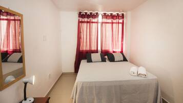 Quarto casal, banheiro privativo | Wi-Fi de cortesia