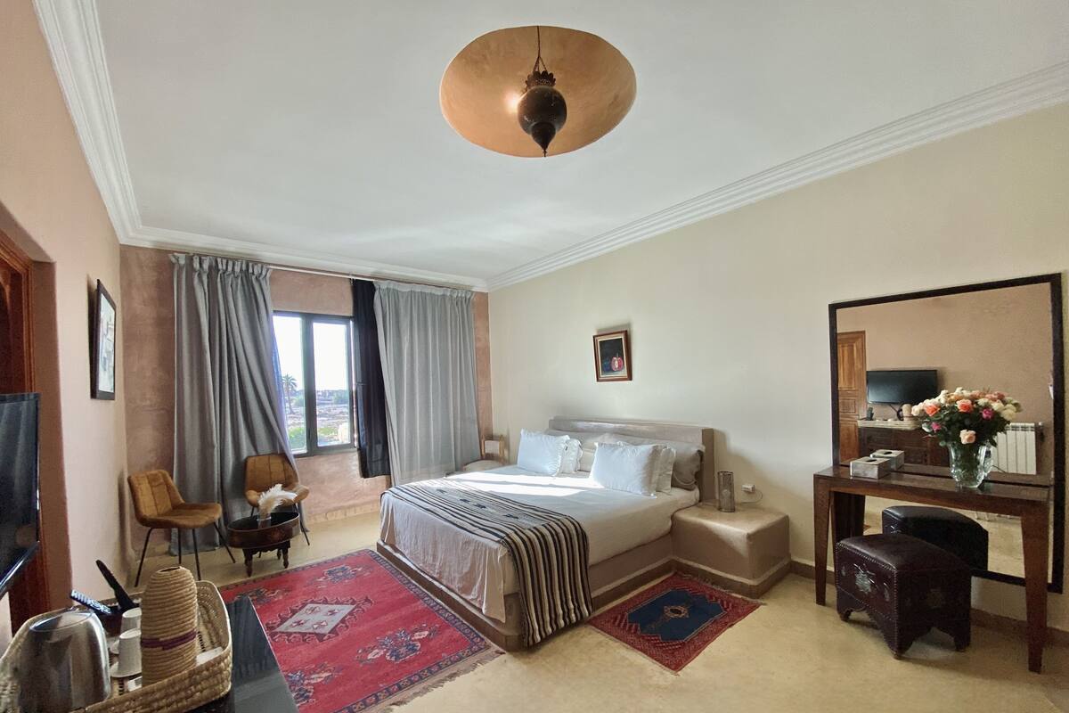 Quarto Superior | 1 quarto, roupa de alta qualidade, minibar, cofre no quarto